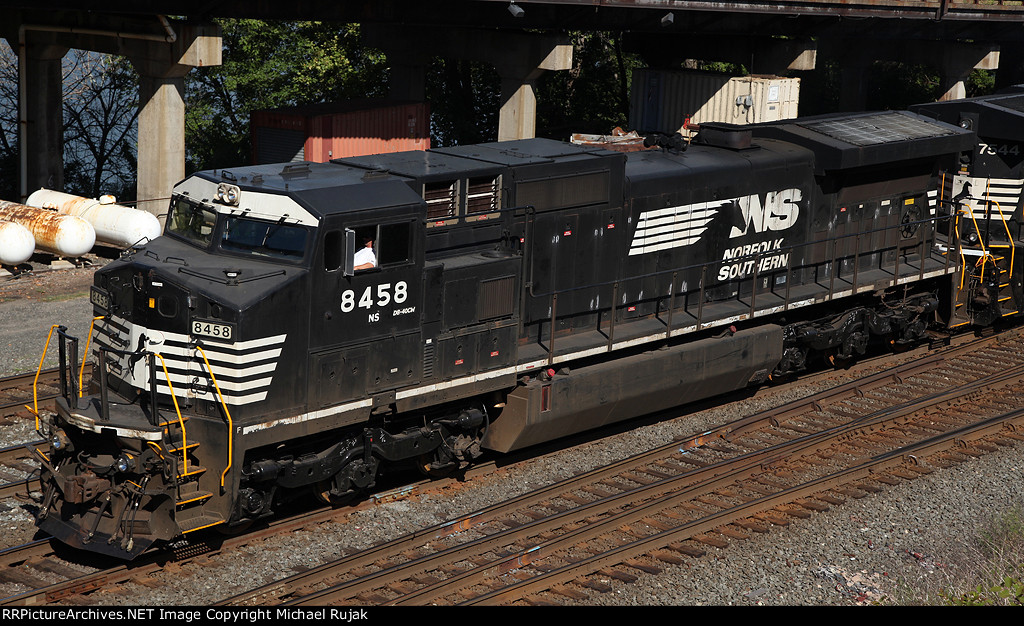 NS 8458